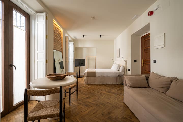 Gravina 56 Apartments, Premium Apartment In... - Sevilla