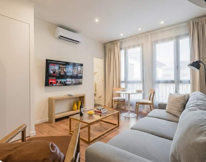 Apartamentos De Angel 1, Studio With 1 Bedroom And Living Room... - Torrejón de Ardoz