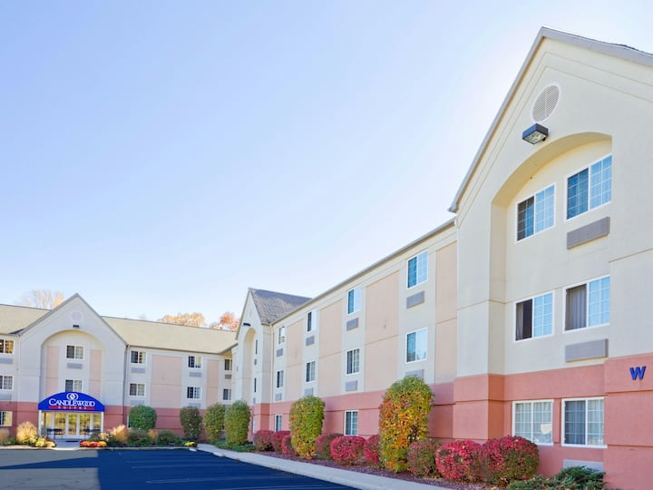 Sonesta Simply Suites Parsippany Morris Plains - Morristown, NJ
