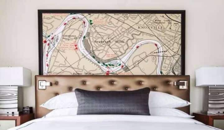 The Tennessean, Personal Luxury Hotel - Knoxville, TN