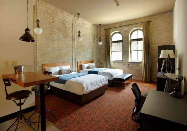 The Brewhouse Inn & Suites - Milwaukee, WI