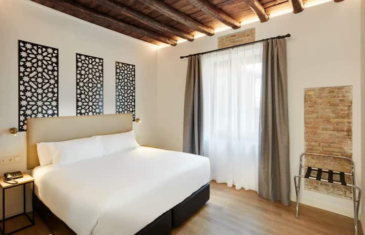 Sercotel Granada Suites - Granada