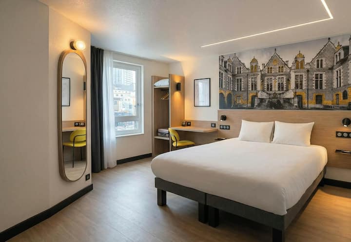 B&b Hotel Orléans Centre Foch - Orleans