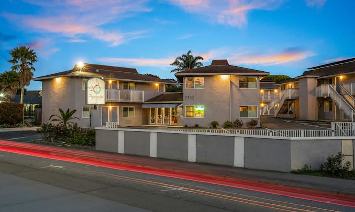 Pacific Inn - Monterey, CA