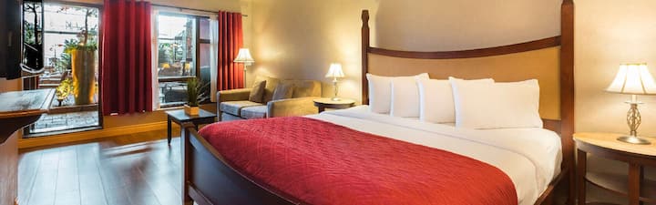 Hotel Universel Quebec - Quebec, Canadá