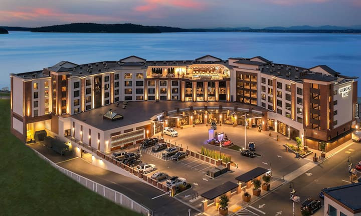 Silver Cloud Hotel At Point Ruston Waterfront - Tacoma, WA