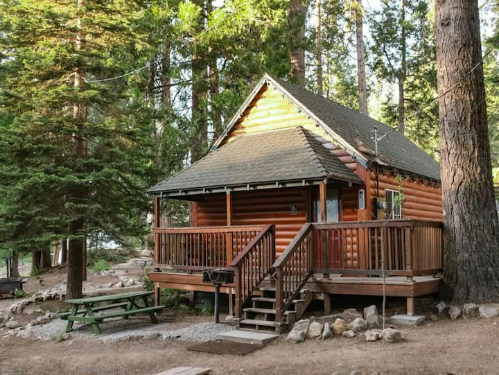 Shaver Lake Village Hotel - Shaver Lake, CA