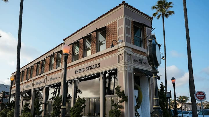 Doryman's Inn - Newport Beach, CA