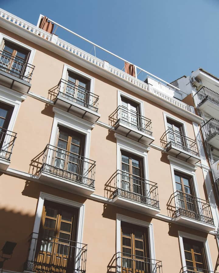 Honest Hotel Granada - Granada