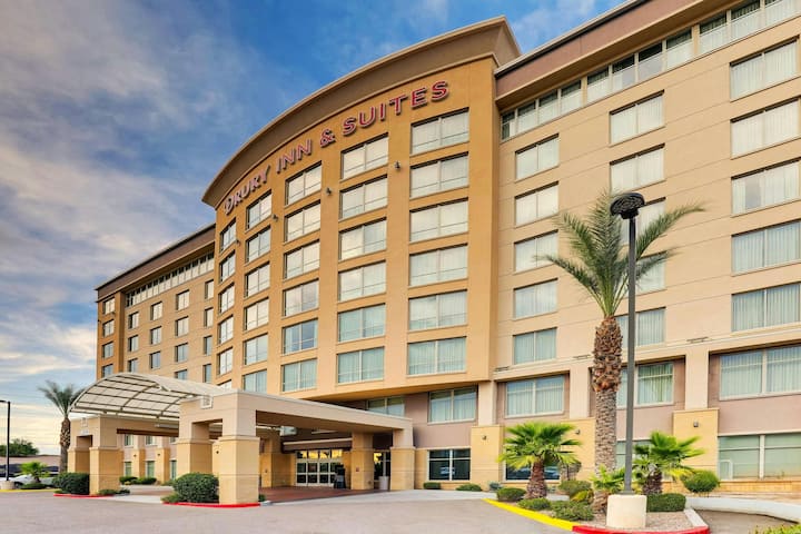 Drury Inn And Suites Phoenix Chandler Fashion Cent - Mesa, AZ