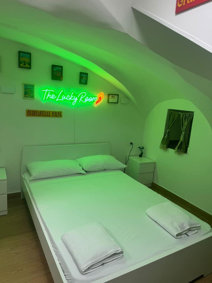 The Lucky Room - Portici