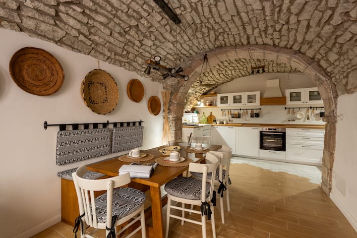 Naki ~ Coliving & Coworking - Bosa