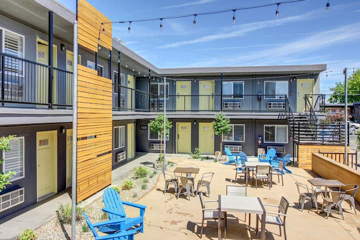 Americana Modern Hotel - Redding, CA