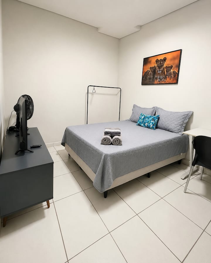 Quarto Aconchegante | ÓTima Localização - Uberlândia