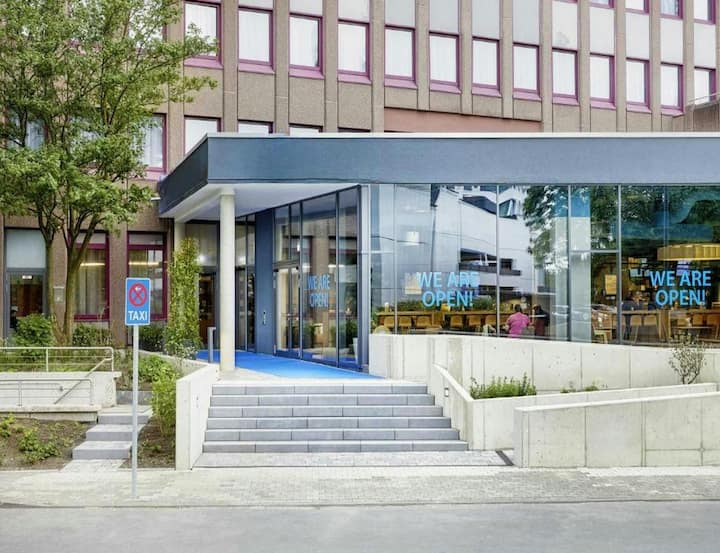 Sunday Hotel Düsseldorf Seestern - Düsseldorf