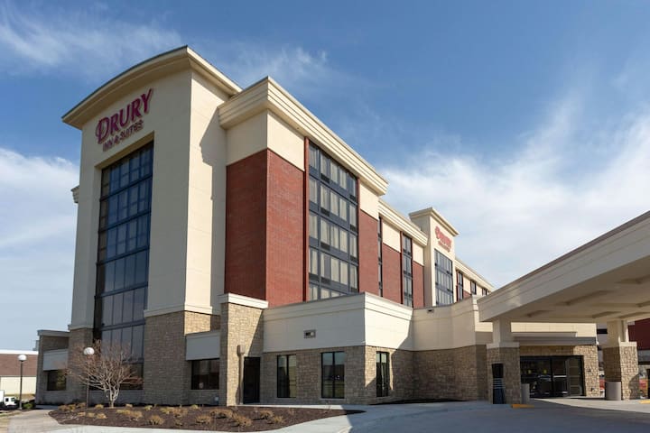 Drury Inn And Suites Kansas City Overland Park - Kansas City, MO