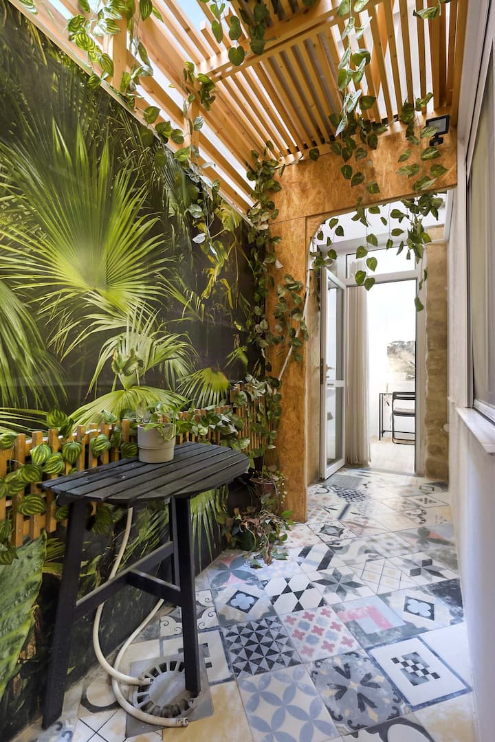 Modern Urban Living / 3 Private Studios/wifi /A.c. - Alicante