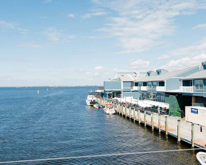 The Suites At Fishermen's Village - Punta Gorda, FL