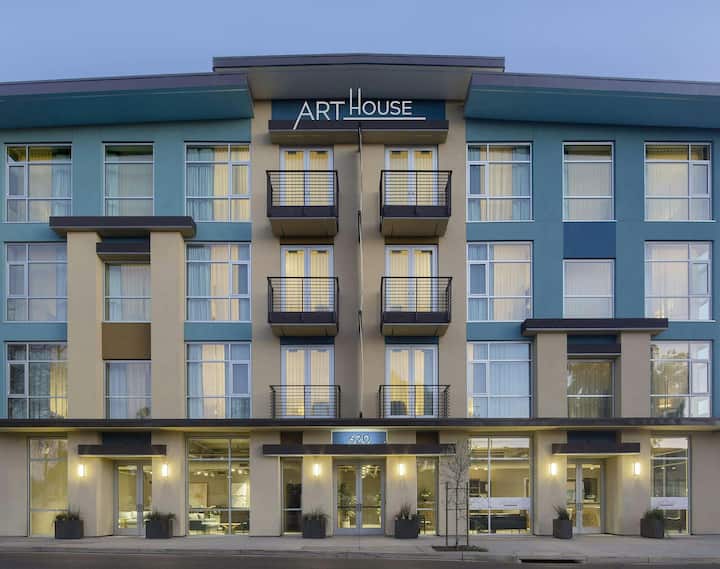 Art House Hotel And Suites - Santa Rosa, CA