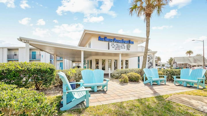 Seahorse Oceanfront Inn - Jacksonville, FL