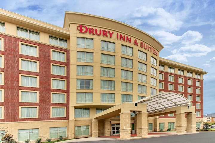 Drury Inn And Suites Knoxville West - Knoxville, TN