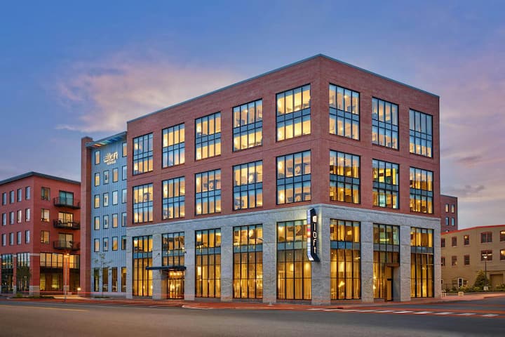 Aloft Portland Downtown Waterfront Me - Scarborough, ME
