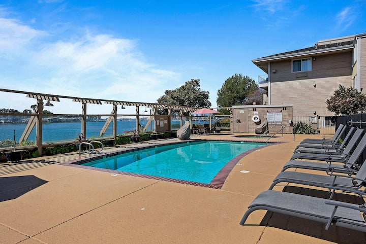 Executive Inn & Suites - Oakland, CA