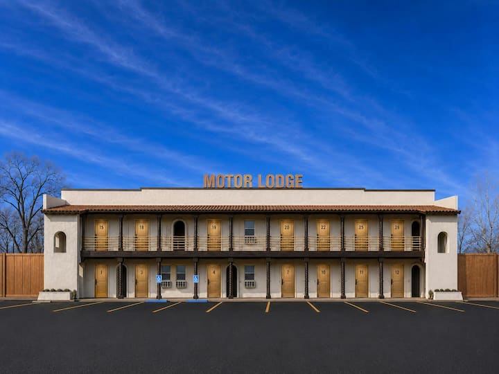 Luxx Motor Lodge - Taos