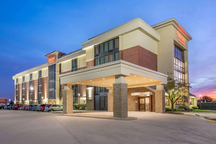 Drury Inn And Suites Champaign - Illinois