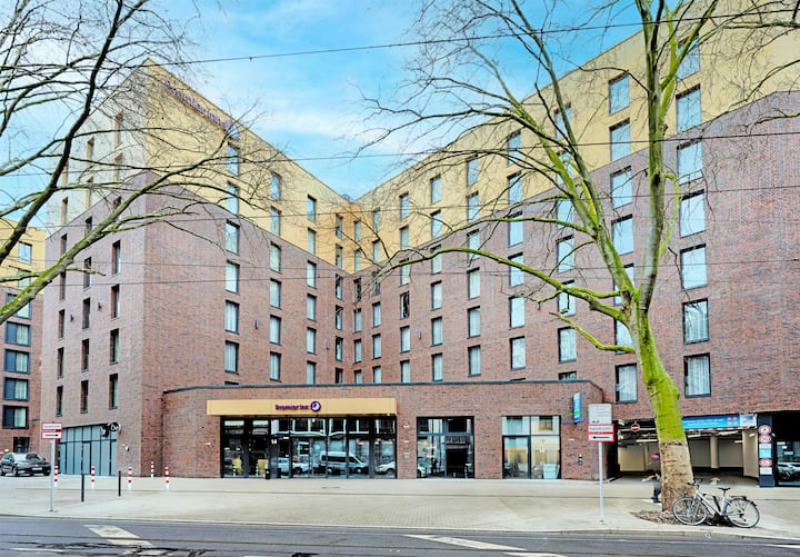Premier Inn Düsseldorf City Friedrichstadt - デュッセルドルフ