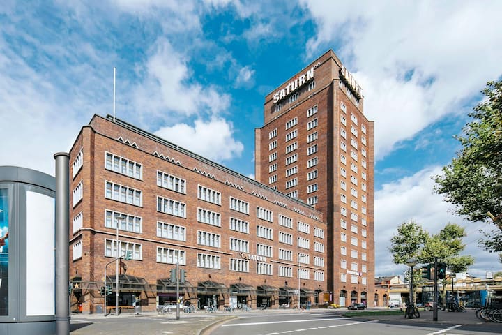 Premier Inn Köln City Mediapark - Cologne