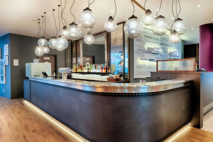 Premier Inn Stuttgart Bad Cannstatt - シュトゥットガルト