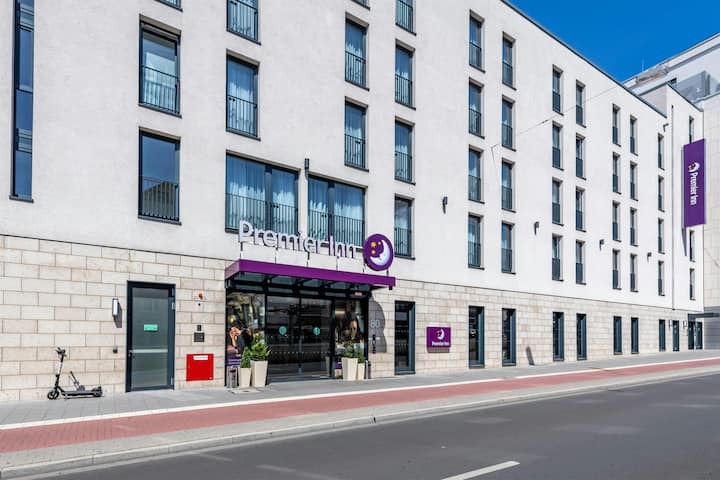 Premier Inn Düsseldorf City Centre - Düsseldorf