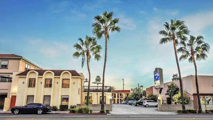 Chariot Inn - Burbank, CA