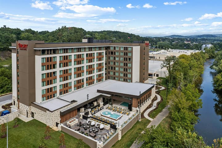 Drury Plaza Hotel Pigeon Forge - Pigeon Forge, TN