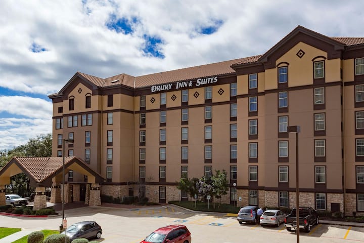 Drury Inn And Suites San Antonio North Stone Oak - San Antonio, TX