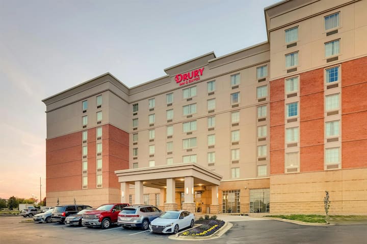 Drury Inn And Suites Dayton North - Dayton, OH
