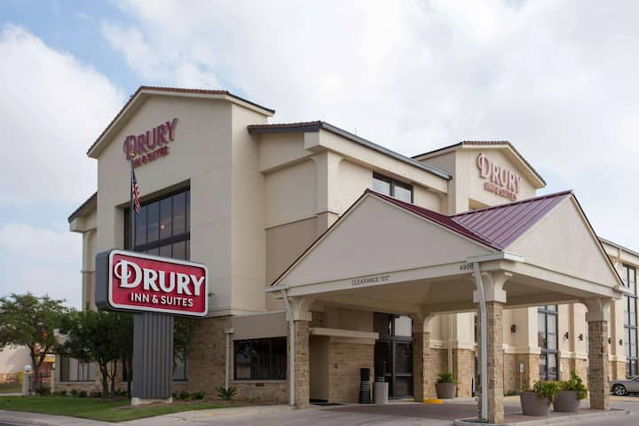 Drury Inn And Suites San Antonio Northeast - San Antonio, TX