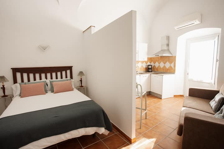 Apartamentos Turísticos Las Almenas - Trujillo, España