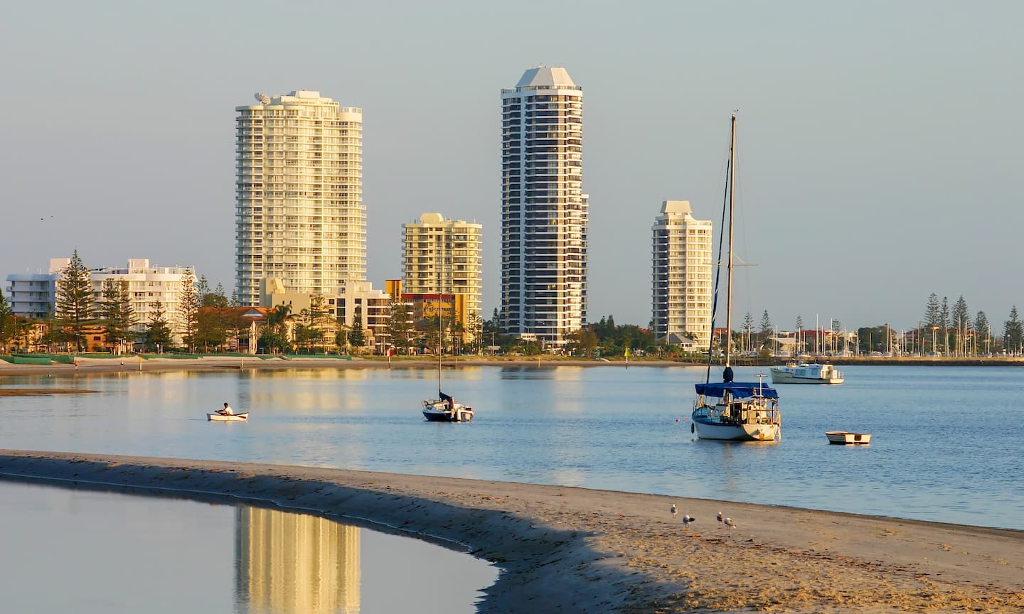 Runaway Bay, Australia Vacation Rentals (4.9 out of 5) - Airbnb
