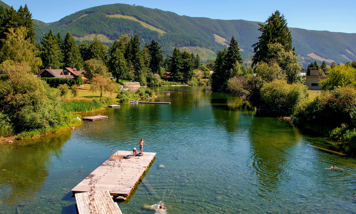 Lake Cowichan, Canada Vacation Rentals – Airbnb
