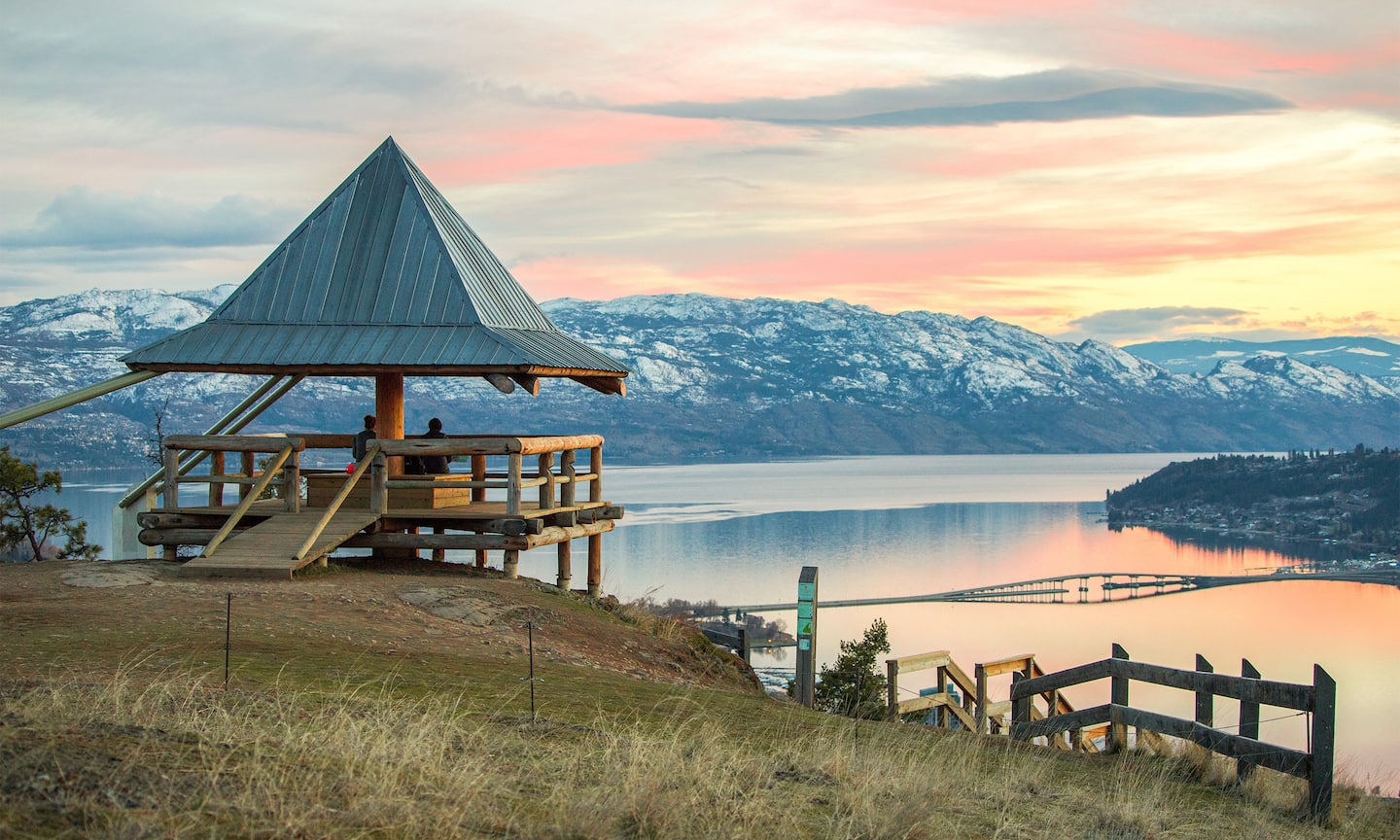 Okanagan Lake Hotels | Airbnb