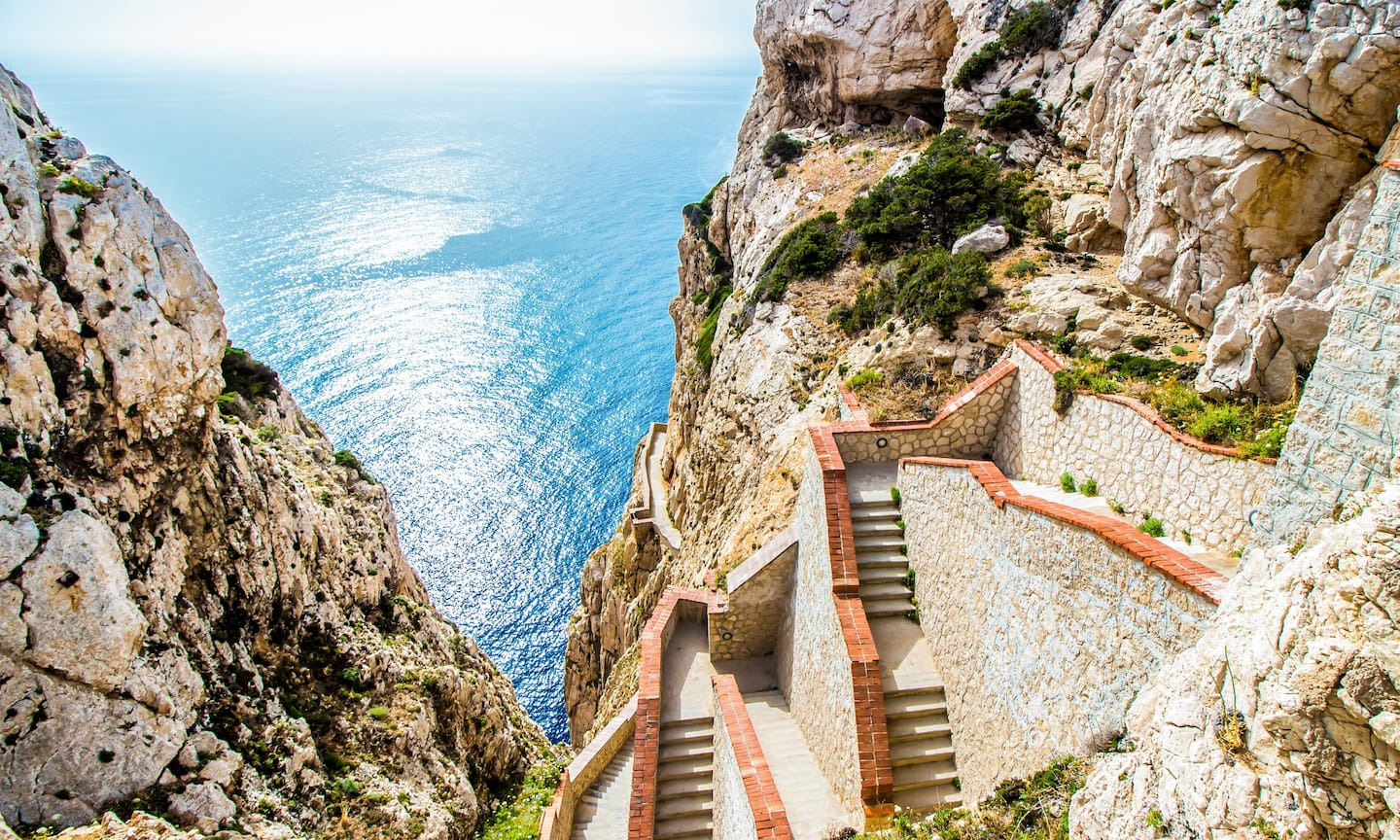 Cazări în apropiere de Cathedral of Saint Mary and Saint Cecilia în ...
