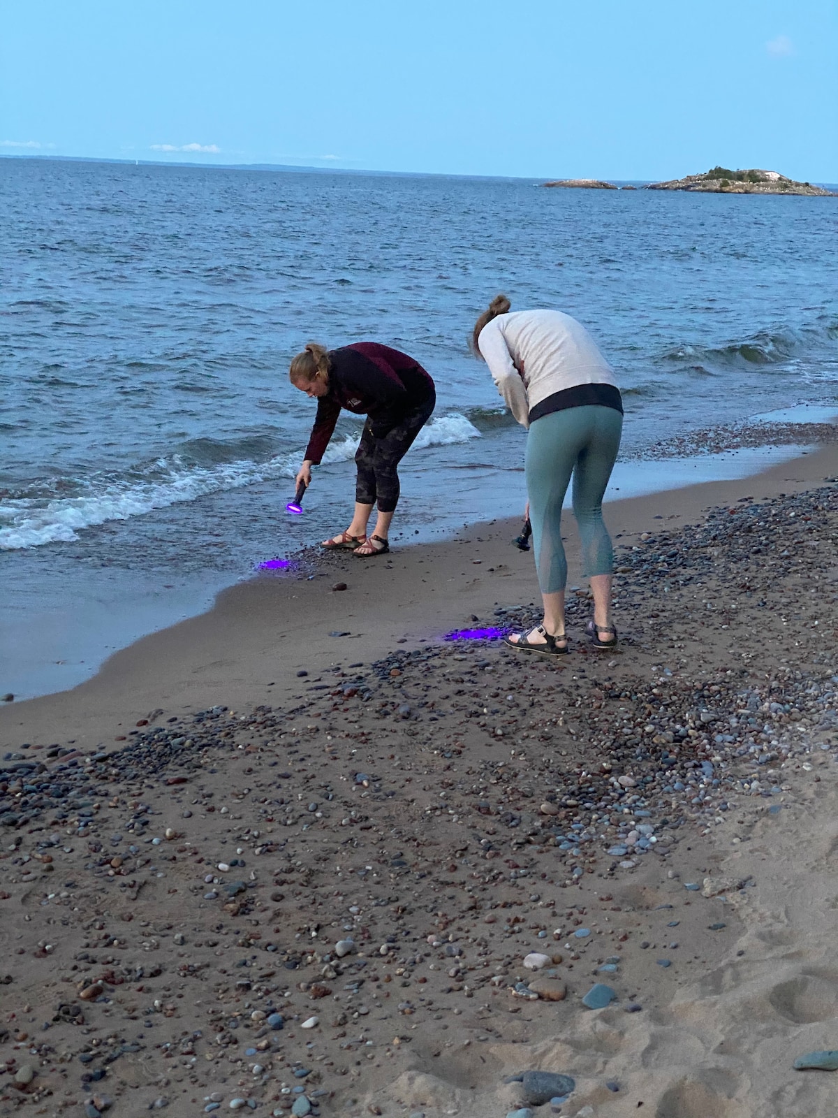 Glowing Yooper Stones Lake Superior Beach Hunt · ★5.0