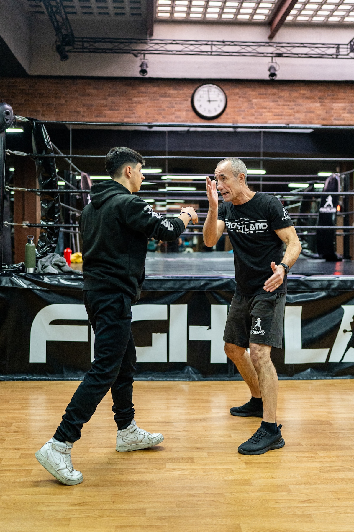 Learn boxing with a champion boxer · ★5.0