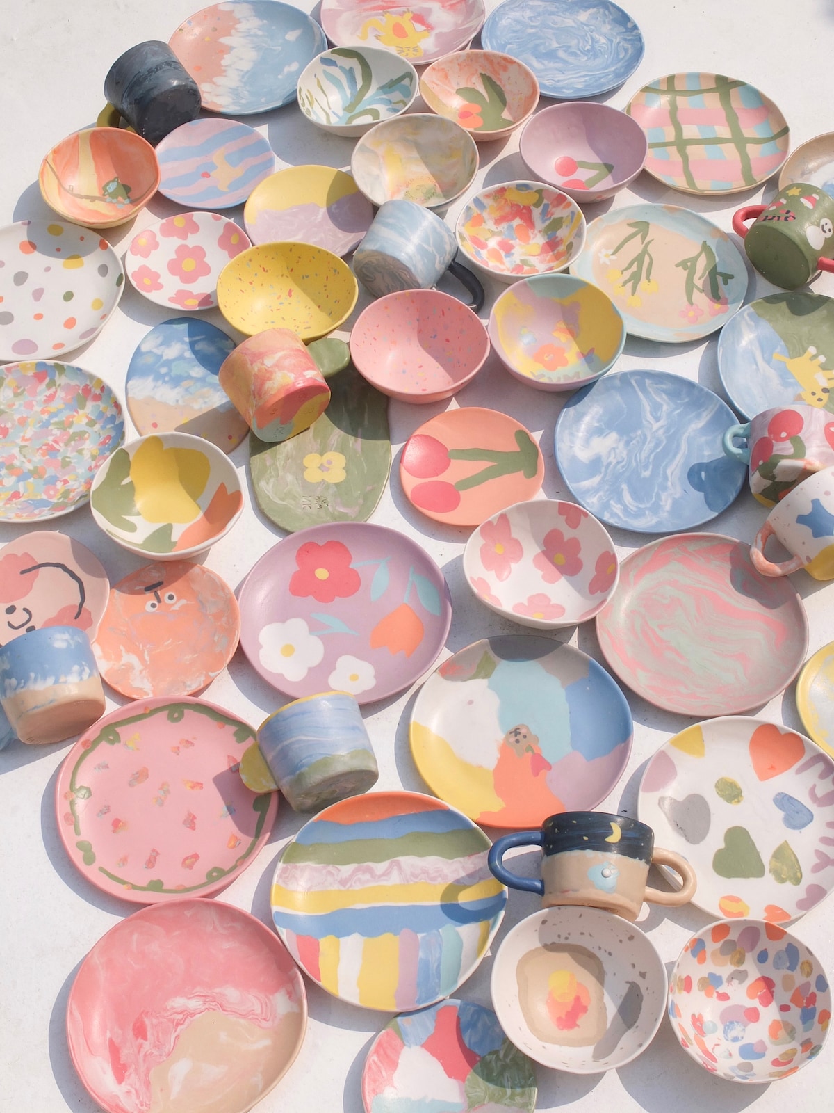 Make colorful ceramics at Mwm