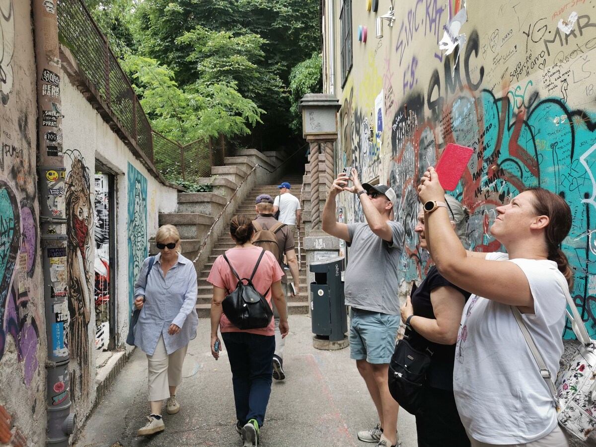Draw your first graffiti mural