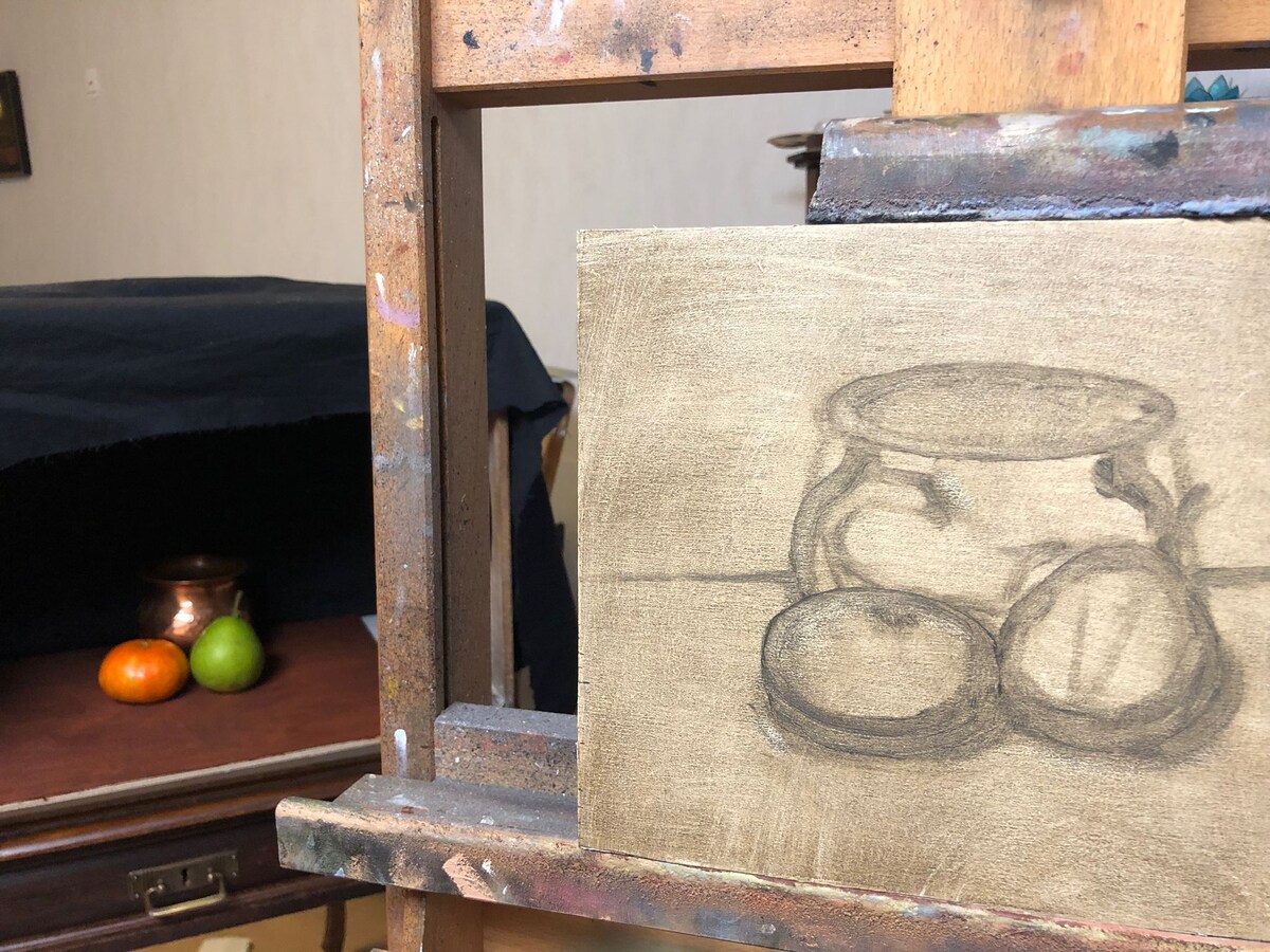 Learn to paint still lifes using traditional oil techniques