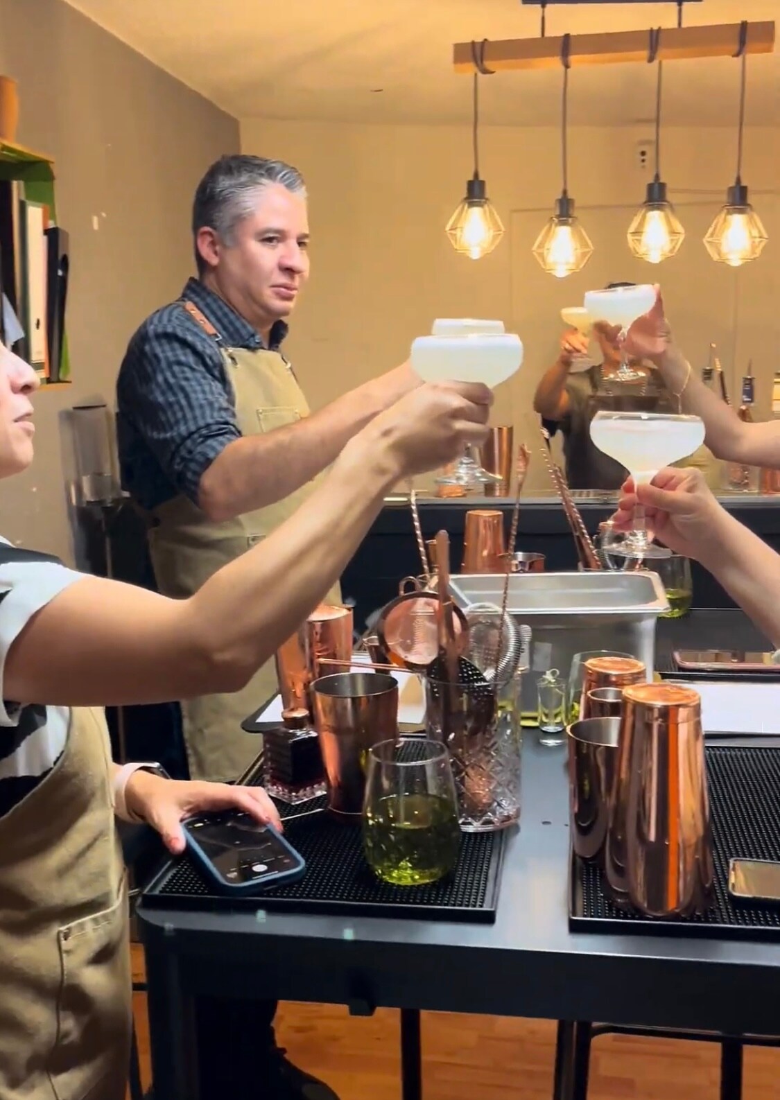 Mixology class: learn different techniques