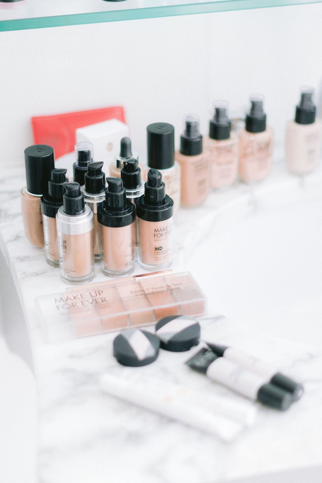 Natural and sophisticated makeup by Manon